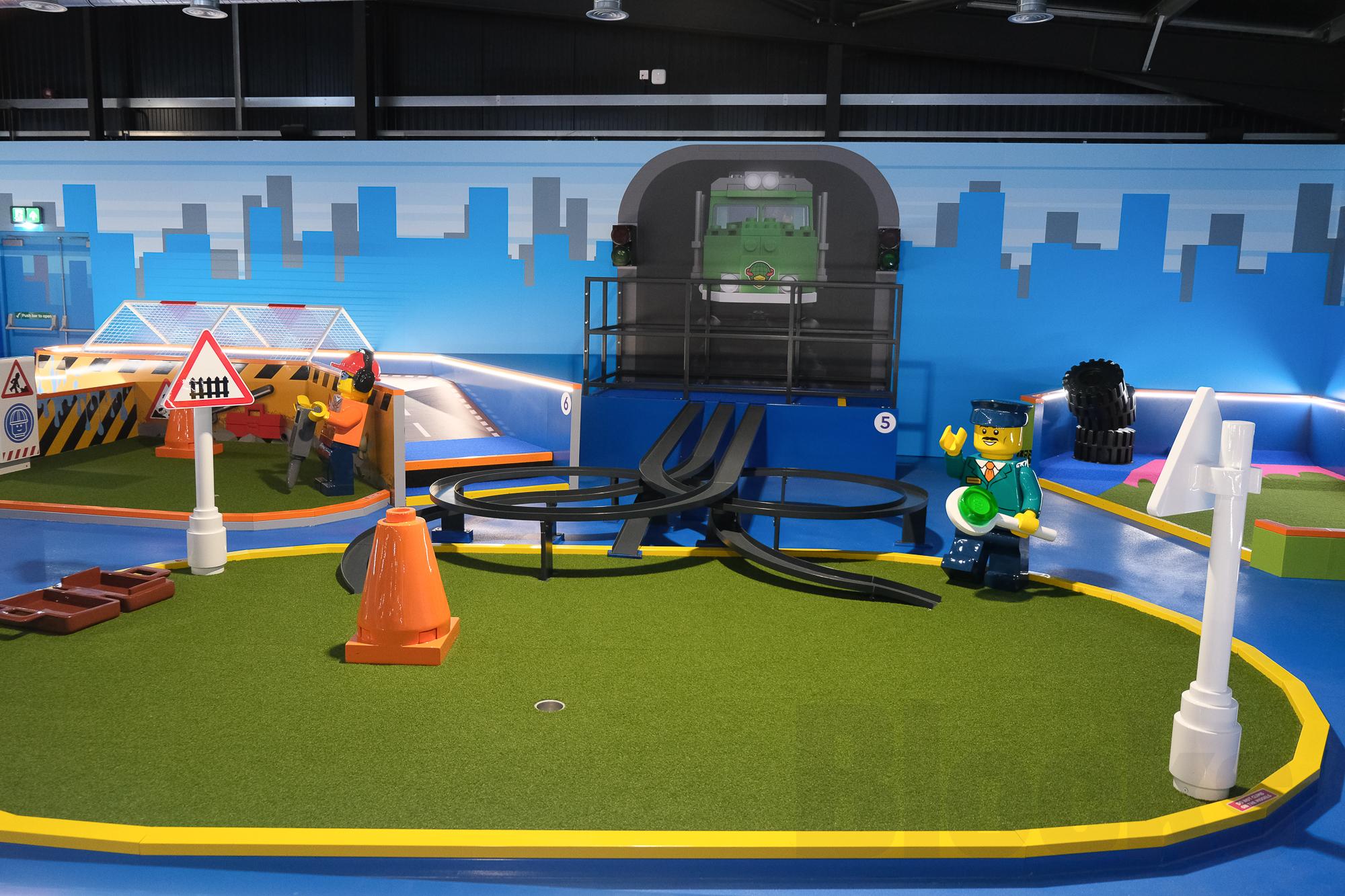 LEGOLAND-Adventure-Golf-at-Windsor-34 – Blocks – the monthly LEGO ...