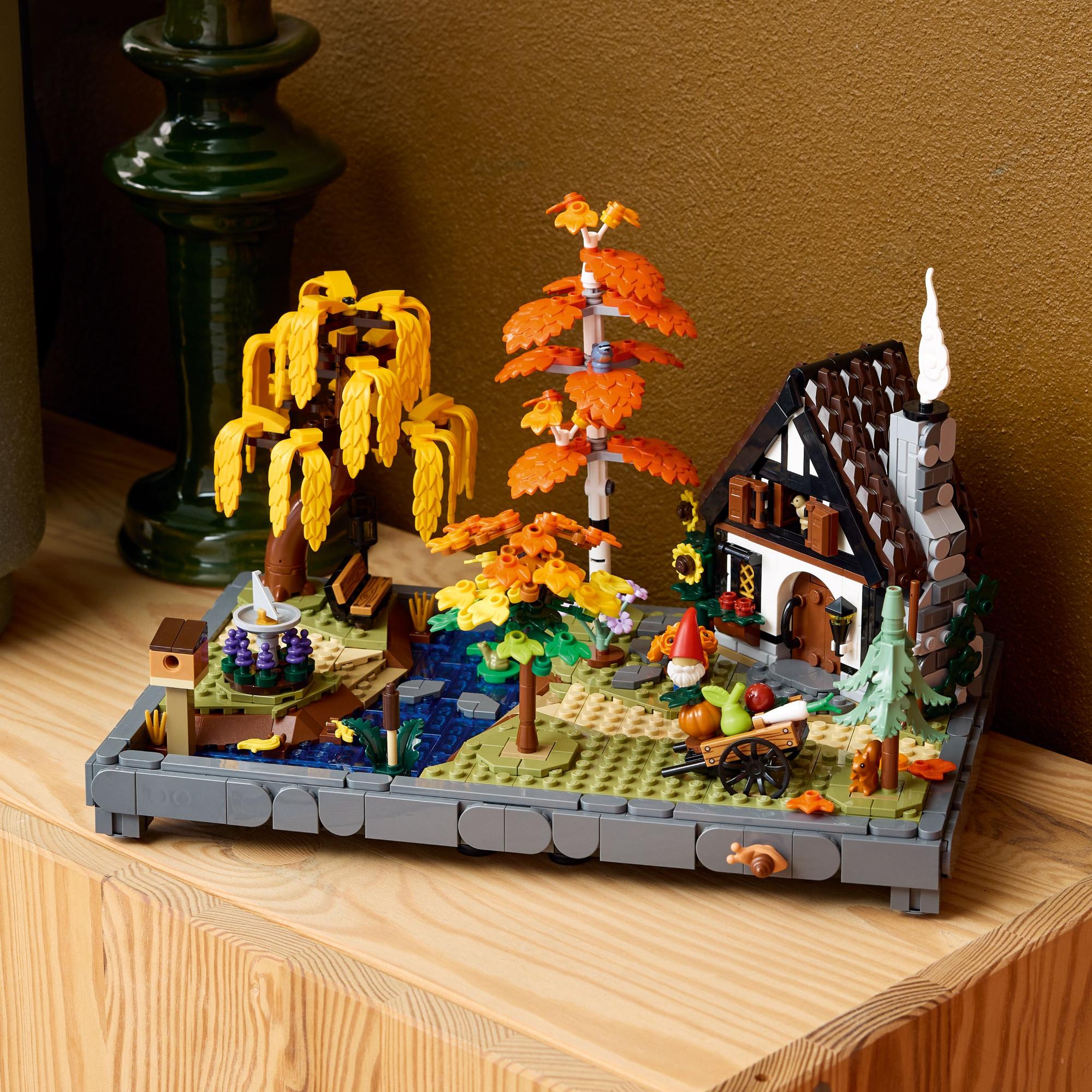LEGO Icons gets cosy with 11372 Autumn Cottage Garden – Blocks – the ...