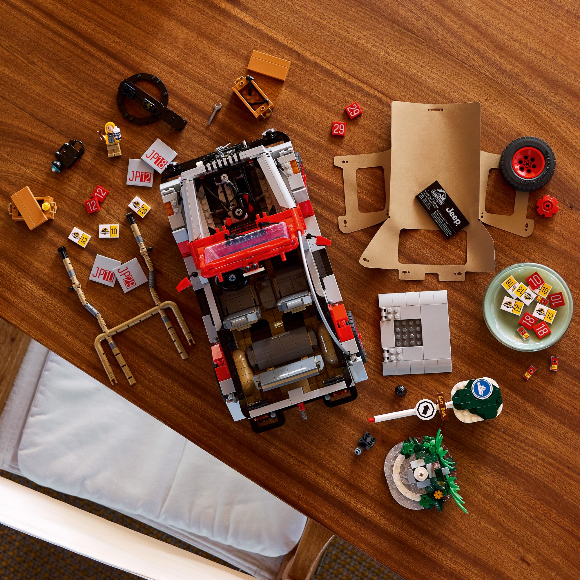 LEGO-77984-Jurassic-Park-Jeep-Wrangler (28) – Blocks – the monthly LEGO ...